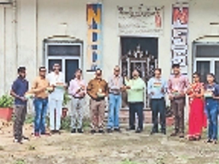 Tricolor is a symbol of national honor and pride: Dr. Prashant | हर घर ...