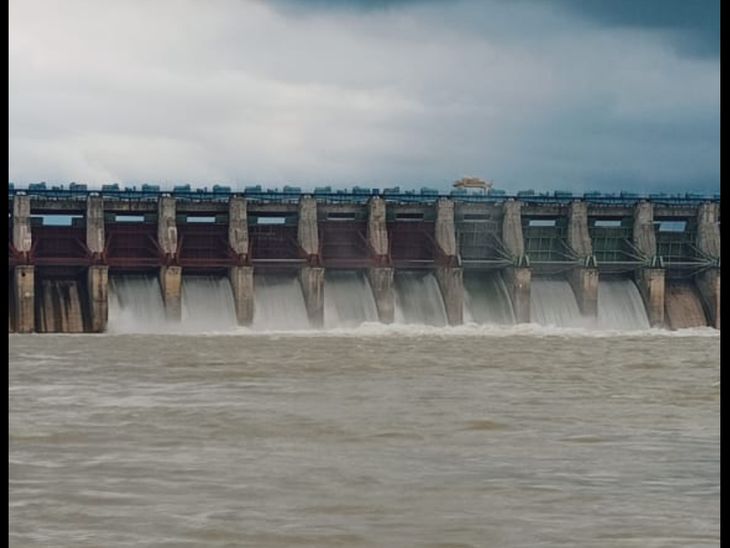 Effect of heavy rain in Madhya Pradesh, 15 gates of Matatila dam opened ...
