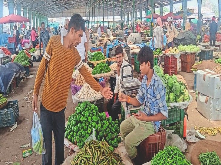 Inflow of local vegetables reduced, prices increased, peas beyond 150 ...