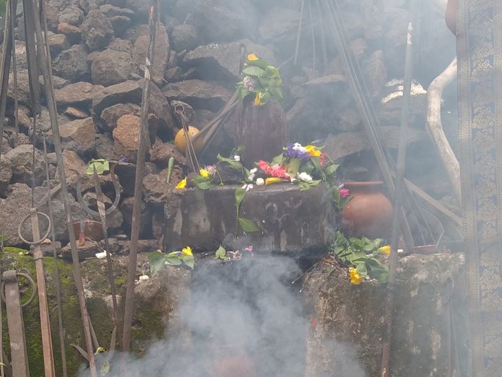 Devotees reaching from far and wide to visit the 250 feet high hill in ...