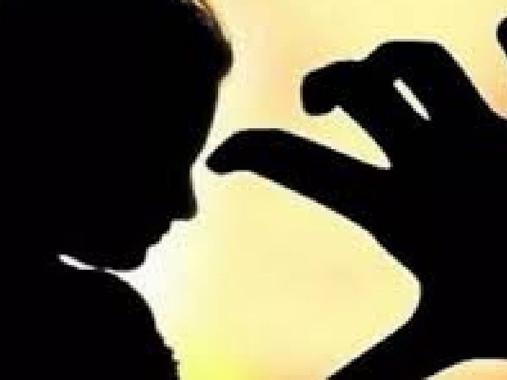 Threatened to throw acid on the face for protesting, police registered ...