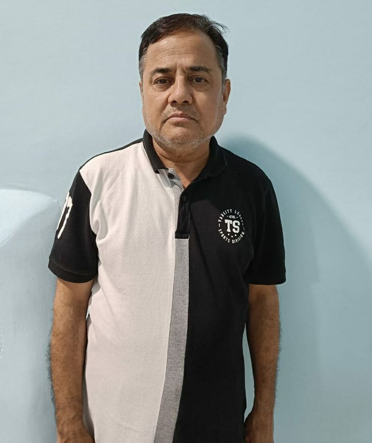 1.5 crore rupees, 6 houses, 4 plots, 2 kg gold and 5 and a half kg ...