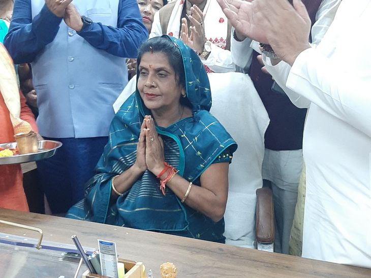Mayor Geeta Aggarwal took charge after entering the corporation office ...
