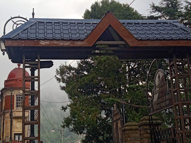 Sign board at CTO Chowk will give complete information about the routes ...