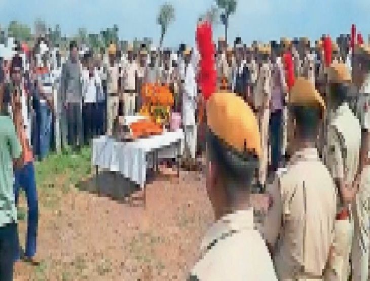 Ramesh was the youngest of the five brothers, got married only one and ...