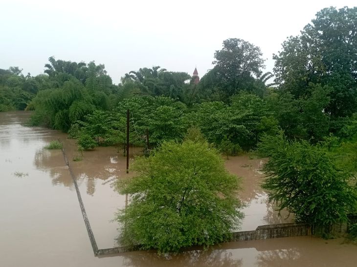 Water filled in low-lying settlements, gates of Barna dam opened ...