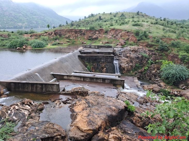 4.5 inches of rain in 24 hours, Bageri and Chanar dam overflowed ...