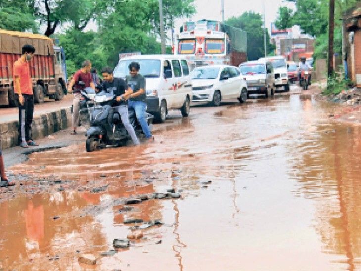 submerged roads, helpless passers-by; 3 inches of rain in 24 hours and ...