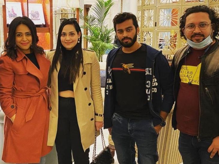 Producer Manish Kishore casts Swara Bhaskar | निर्माता मनीष किशोर ने ...