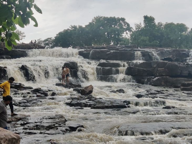 A fee of Rs 12 will have to be paid for Bhadbhada Waterfall, 200 meters ...