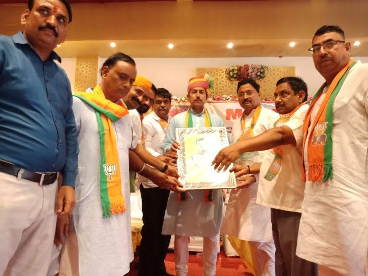 BJP's national spokesperson Rajvardhan Rathod considered Gyandev Ahuja ...
