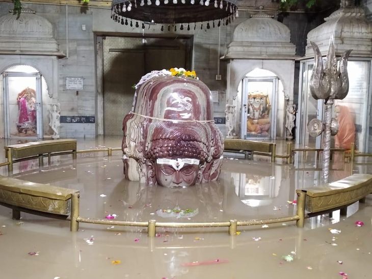 The water level of Shivna river increased, the gates of Kalabhata dam ...