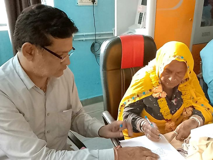 People welcomed Muthri Devi, took charge for the second time on the ...