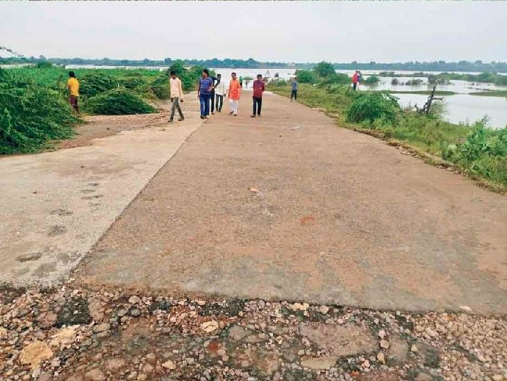 9 feet of water landed in Jaini village in 18 hours, 80 houses still ...