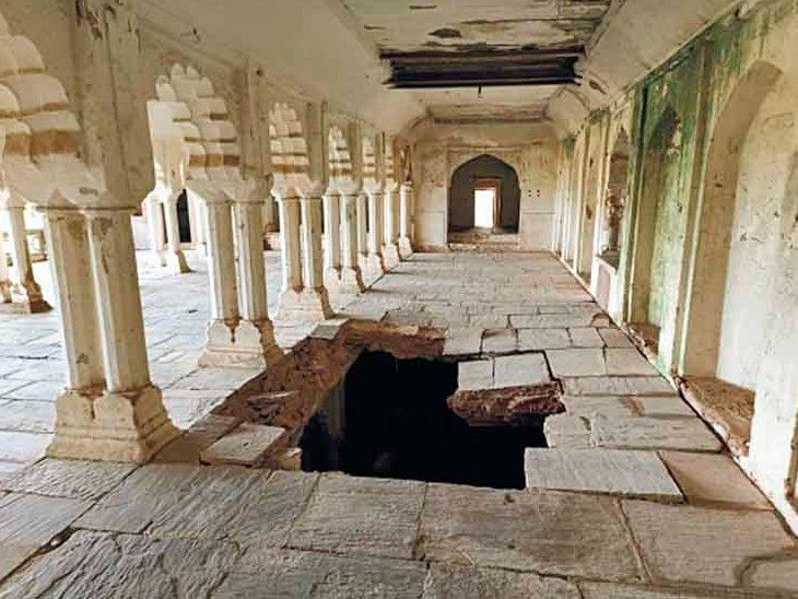 Water engulfing the foundation of the fort, the base floor of Narsingh ...