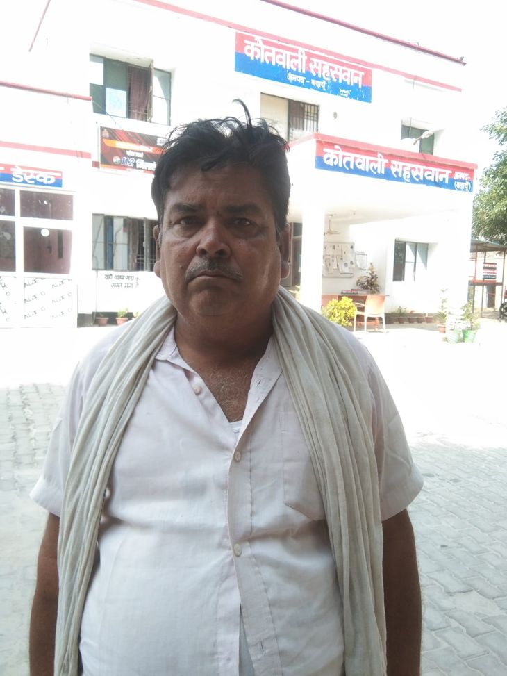 Sahaswan was coming with cash of six contracts, a three-member gang ...