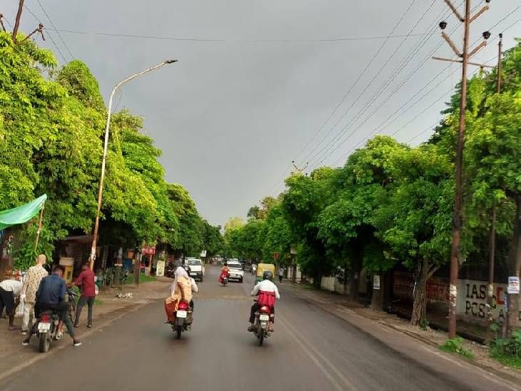 Rain in many areas of the city with sunshine, jam after half an hour of ...