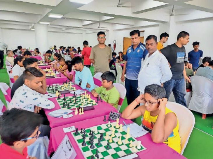 In the fourth round of chess competition, Ajay of UP, Paridhan topped ...