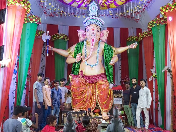 12 feet high statue installed in Raisar, Munger residents worshiping ...