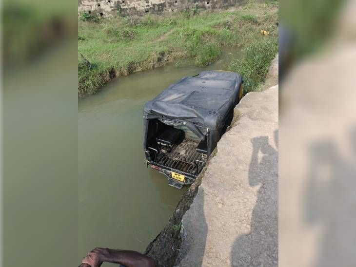 Uncontrolled auto fell into river in Rewa, driver dies due to drowning ...