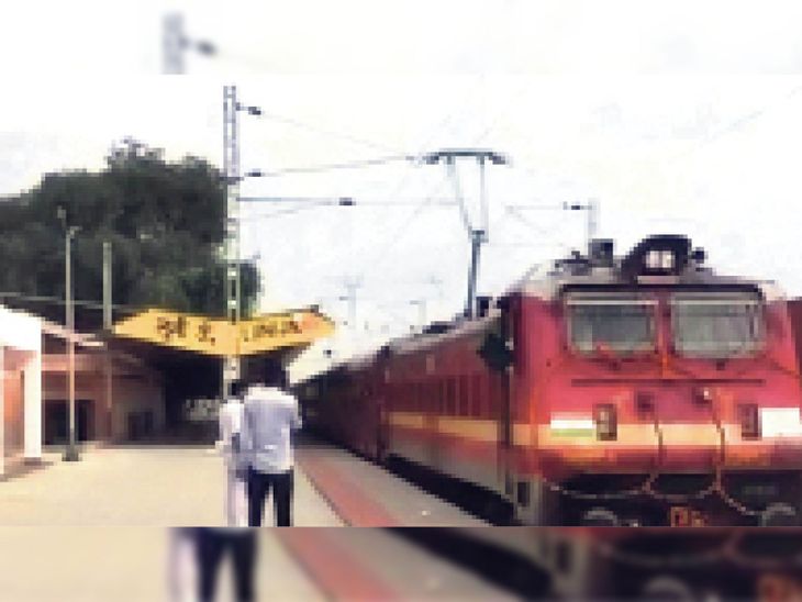 Electric train ran at a speed of 110 km on Samdari track | जोधपुर ...