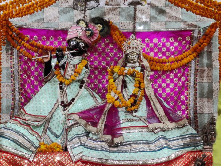 Rath Yatra of Radha Rani is being taken out with pomp in the city ...