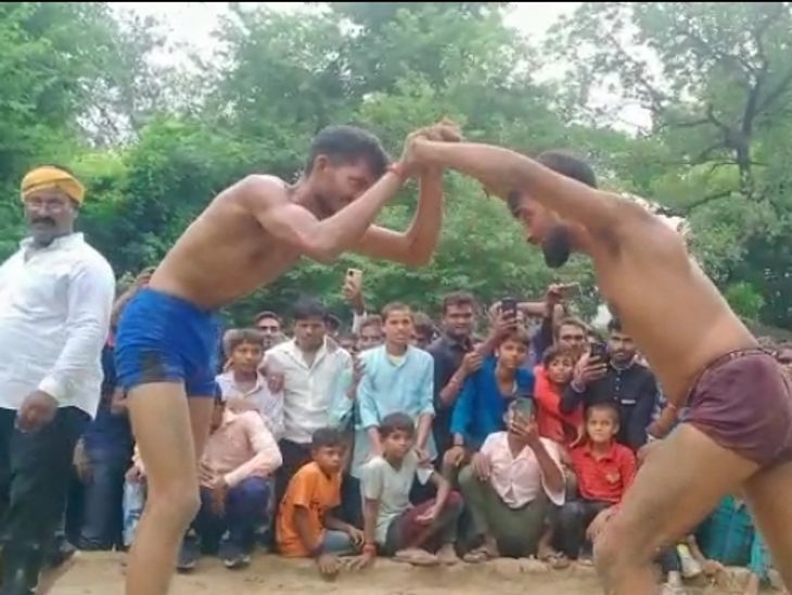 Suresh Pal, champion of Bhagatpur village, people of many villages ...