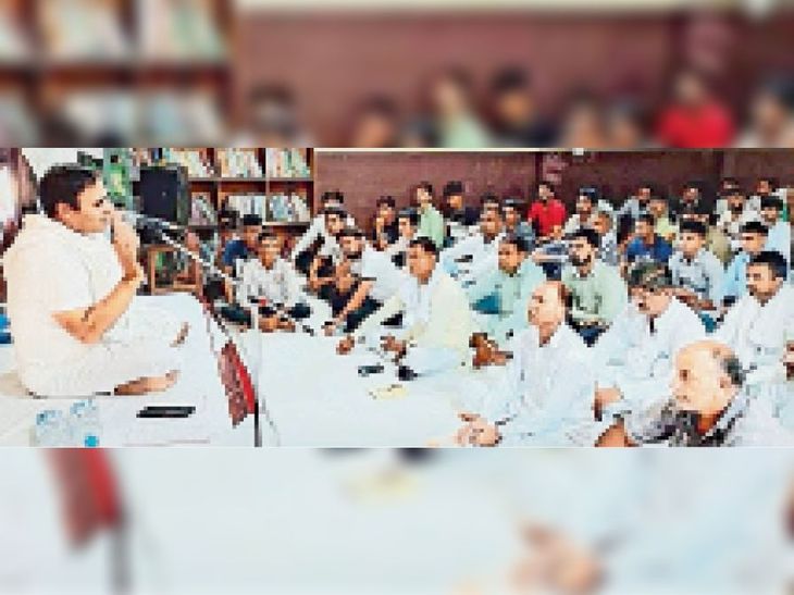 National Arya Nirmatri Sabha launched character building camp | शिविर ...