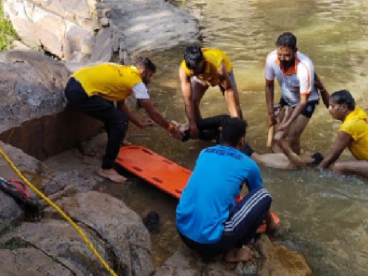 Drowned after jumping to take a bath, seeing drowning, the three ...