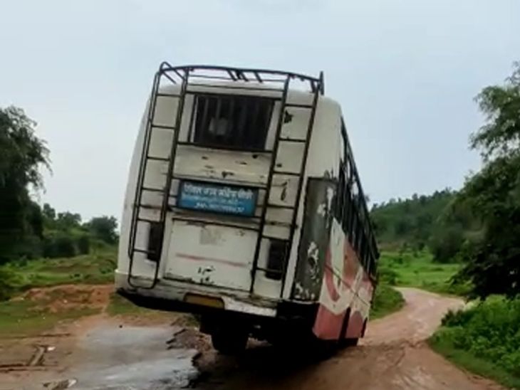 Passengers traveling by risking their lives, buses depart from ...