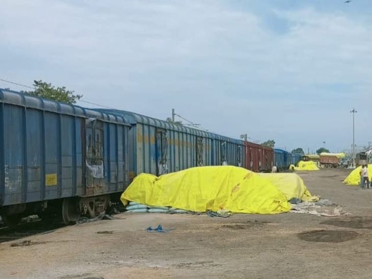 Itarsi, the state's largest railway junction, earned 8.37 crores from ...