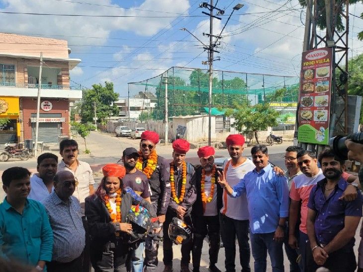 Bike riders set out to know the country, welcome to Pali