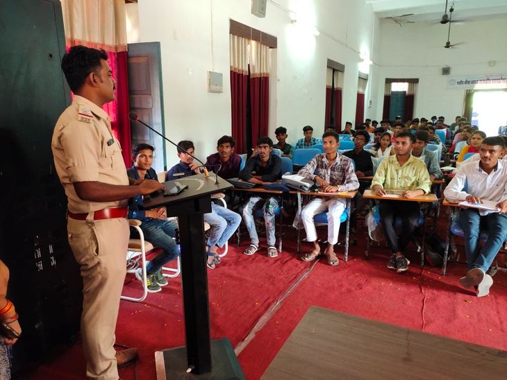 Cyber expert Ritesh Khatri said – be careful yourself and keep your ...