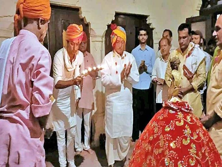 Lord Shri Ram has been sitting in Raghogarh Fort for 400 years. | 400 ...