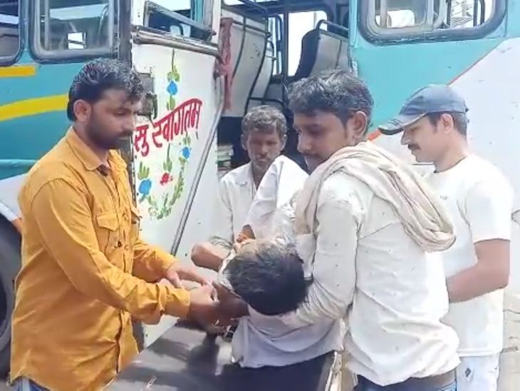 Bus driver reached district hospital with dead body, doctor declared ...