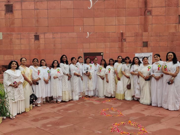 In the program 'Jee Le Zara', 19 women of the city performed under the ...