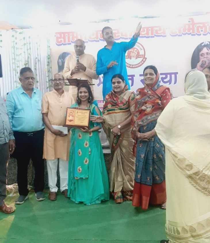 Devotees were stunned by the Guru Bhajans of Jain Bal Bhajan singer ...