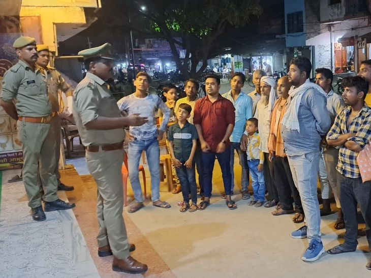 Police are making announcements from place to place in Shravasti ...