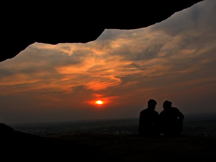Trough line passed through Bhopal for the second time in the season ...