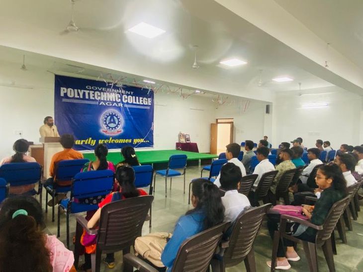 Celebrated in Polytechnic College, only successful engineer can make ...