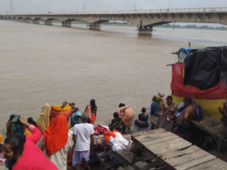 Water level rising by one cm every hour, life affected in coastal ...