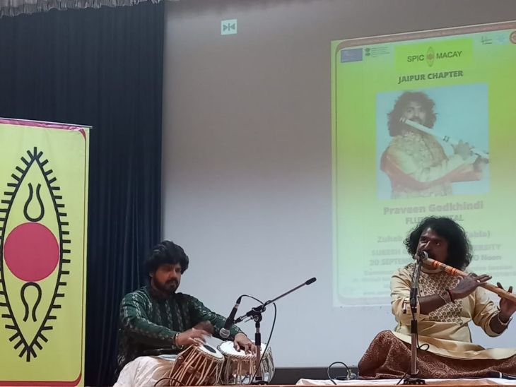 Praveen Godkhindi's flute won the hearts of the people in Spice Macay, said flute is a kind of ...