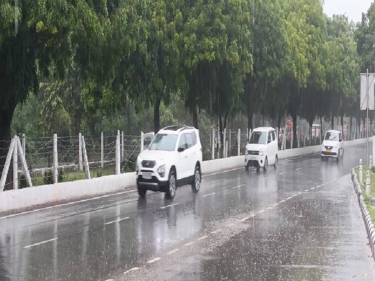 Rain accompanied by strong winds in Greater Noida ,After the rain, the ...