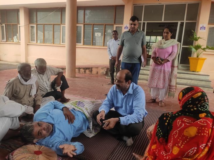 Mahendragarh fast unto death, person's health deteriorated, DC talks ...