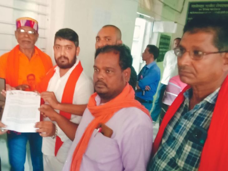 Vivek Pandey said- Land mafia has built houses on Nazul's land in 24 ...