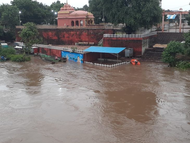 There will be a ban on bathing at Handia's Pedi Ghat and water tank ...