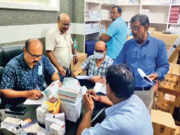 Raid in three drug shops, bill of 70 medicines not shown, rake for selling