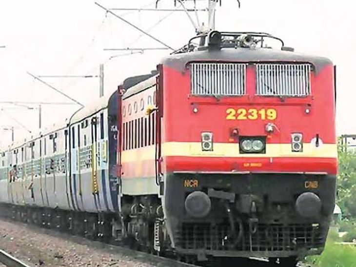 Change in the timings of many trains of North Eastern Railway, see the ...