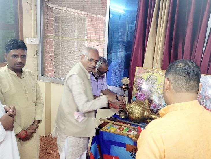 Champat Rai said; The youth of the country should adopt the dignity and ...