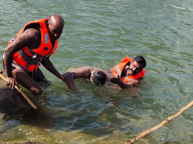 Rewa Keoti Water Fall Rescue Operation; Youth Drown In Mahana River ...